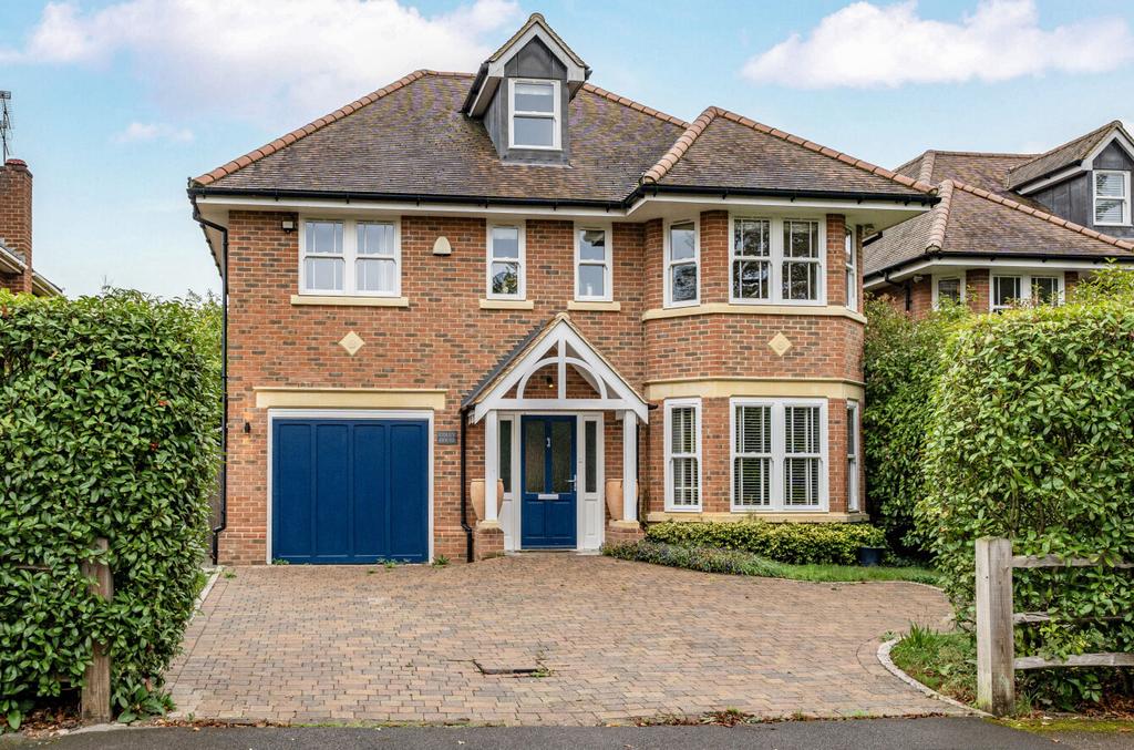 Coley Avenue, Woking, GU22 5 bed detached house - £1,595,000