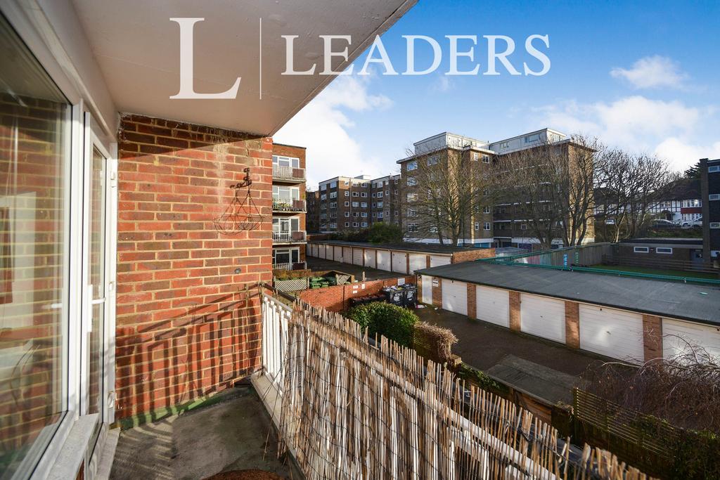 Glynde House, Palmeira Avenue, Hove, BN3 2 bed flat - £1,525 pcm (£352 pw)