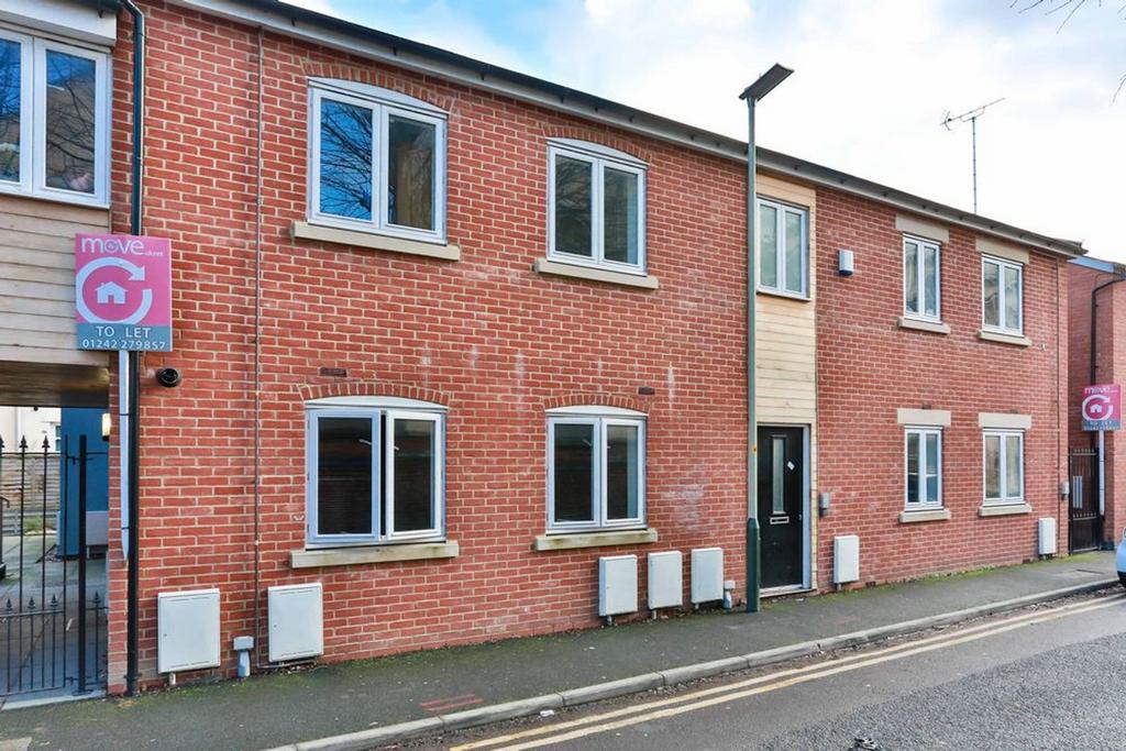 St. Pauls Lane, Cheltenham GL50 Studio - £700 pcm (£162 pw)