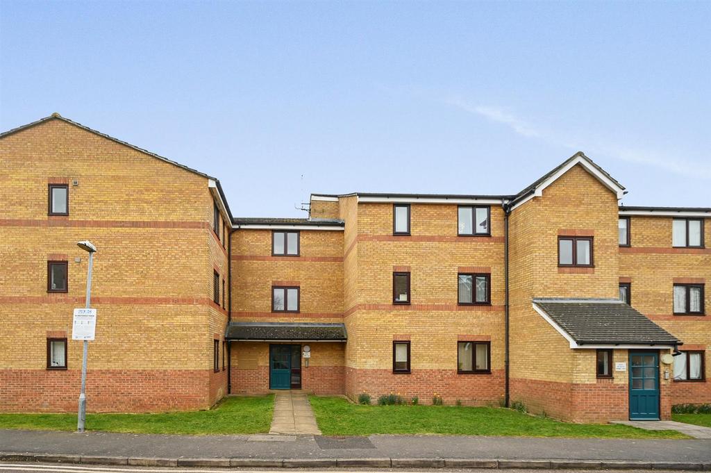 Windmill Drive, London NW2 Studio - £1,300 pcm (£300 pw)