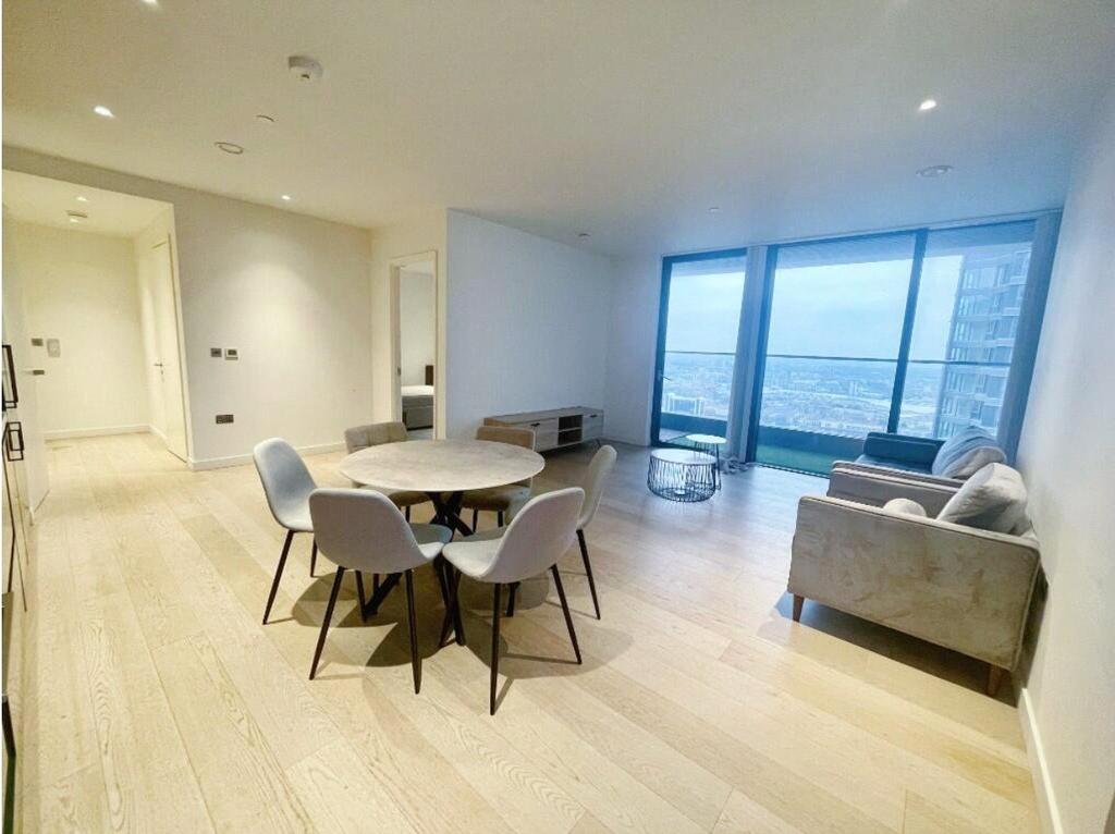 Wards Place, London, E14 2 bed apartment - £4,100 pcm (£946 pw)