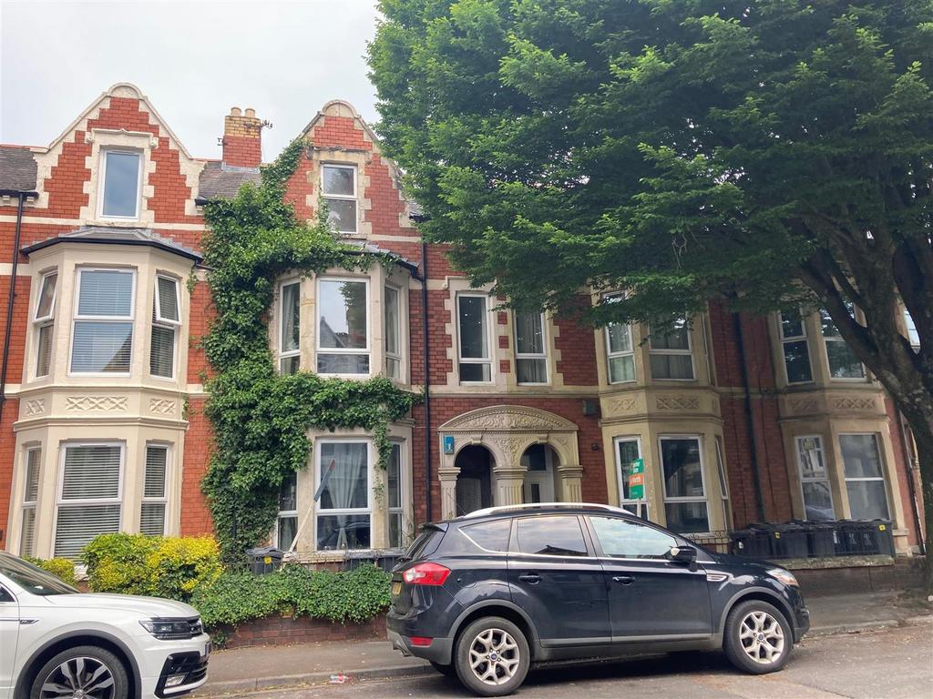 Connaught Road, Cardiff CF24 2 bed flat to rent - £950 pcm (£219 pw)