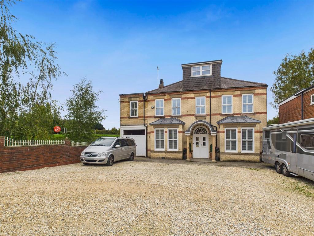Great Gutter Lane West, Willerby 5 bed detached house for sale - £650,000