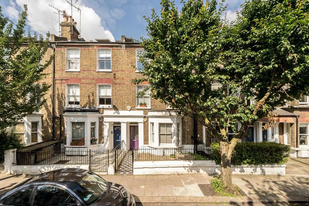 Sulgrave Road, London W6 2 bed flat - £2,197 pcm (£507 pw)