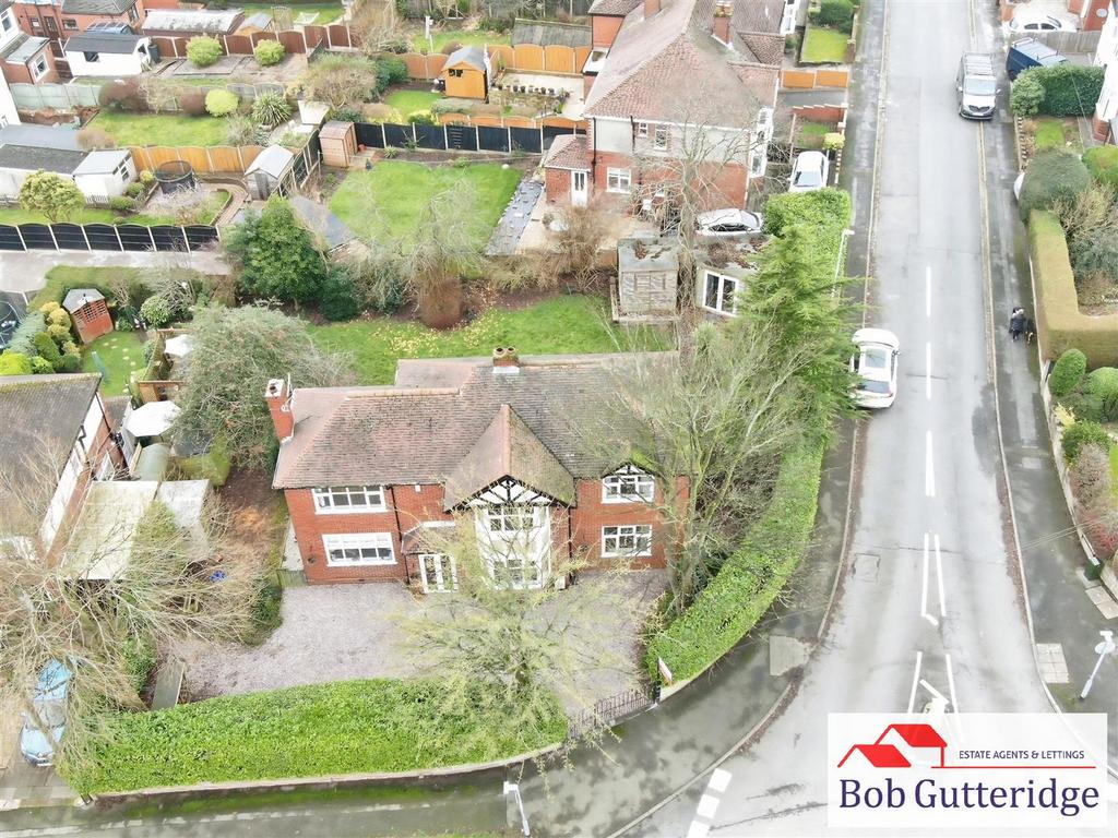 Clare Avenue, Porthill, Newcastle 4 bed detached house for sale - £450,000