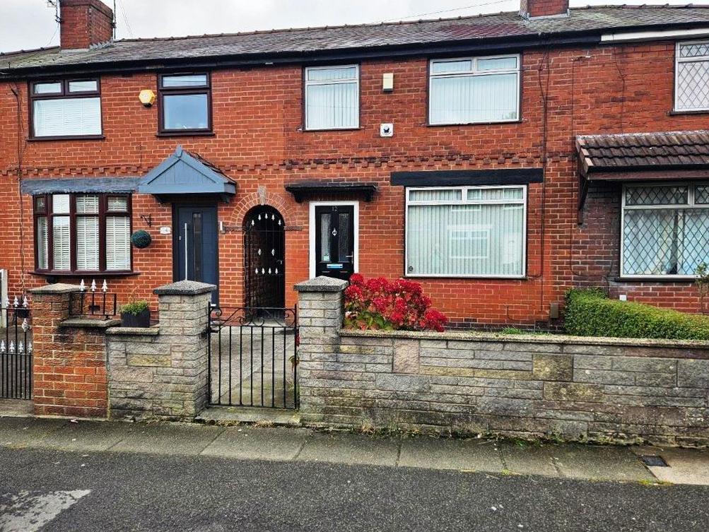 Clough Road, Droylsden 2 bed terraced house - £120,000