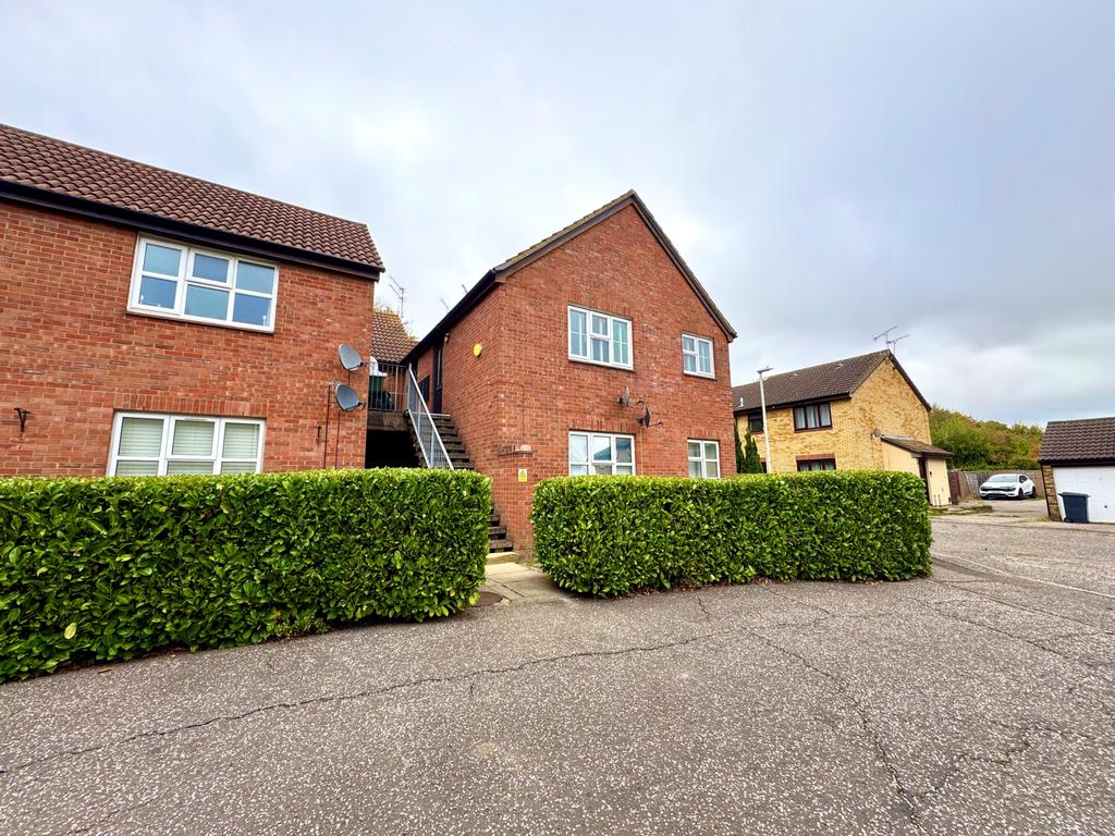 Burton Place,Chelmsford, CM2 1 bed flat - £995 pcm (£230 pw)