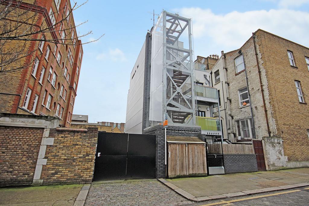 Teesdale Close, London, E2 2 bed flat - £2,250 pcm (£519 pw)