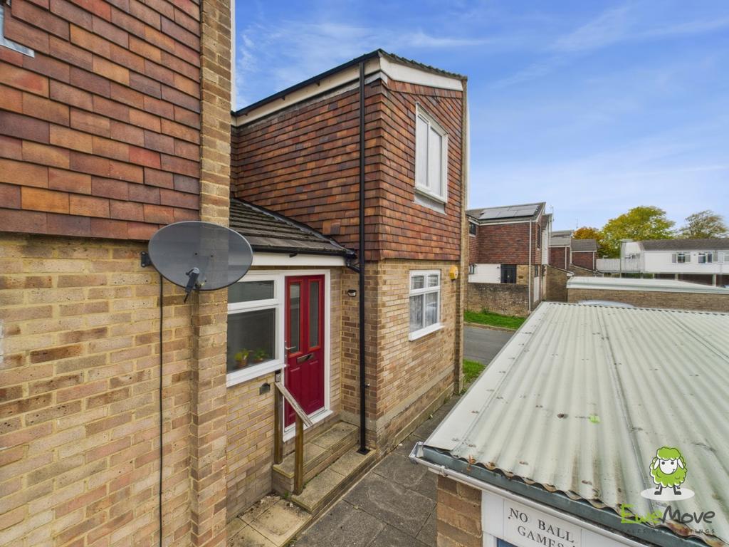 BENNET CLOSE, BASINGSTOKE, HAMPSHIRE... 3 bed end of terrace house - £ ...