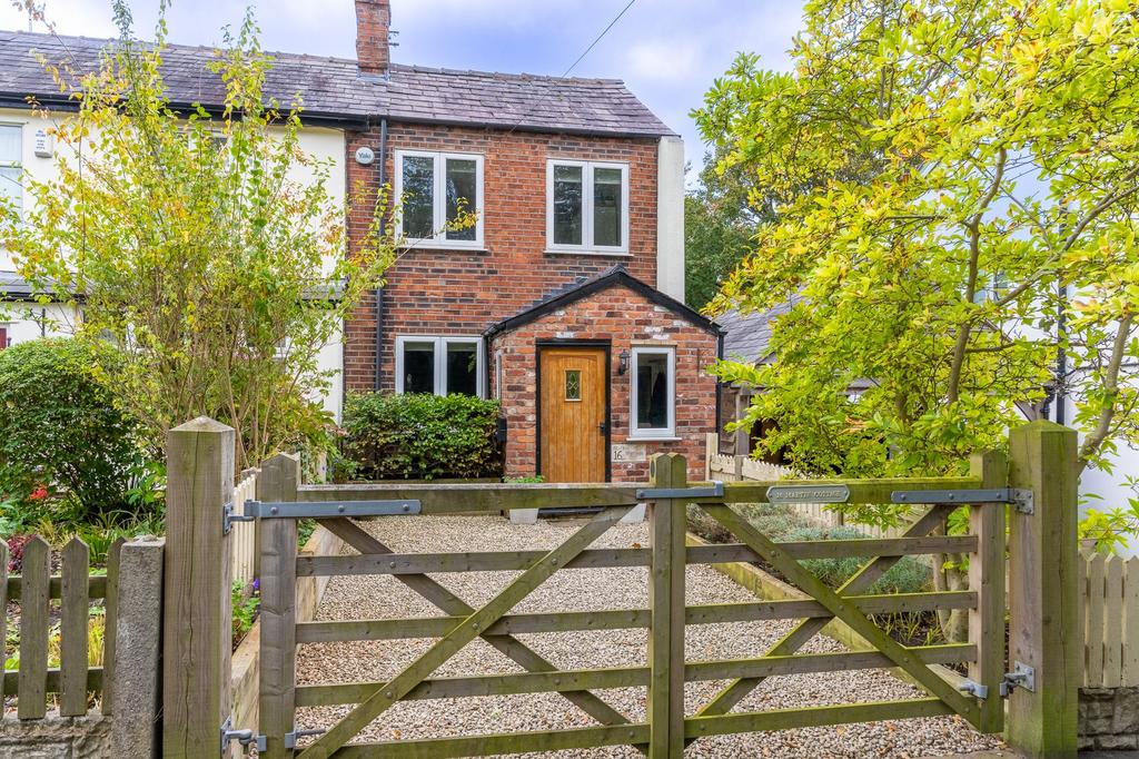 The Avenue, Comberbach, CW9 3 bed semi-detached house for sale - £395,000