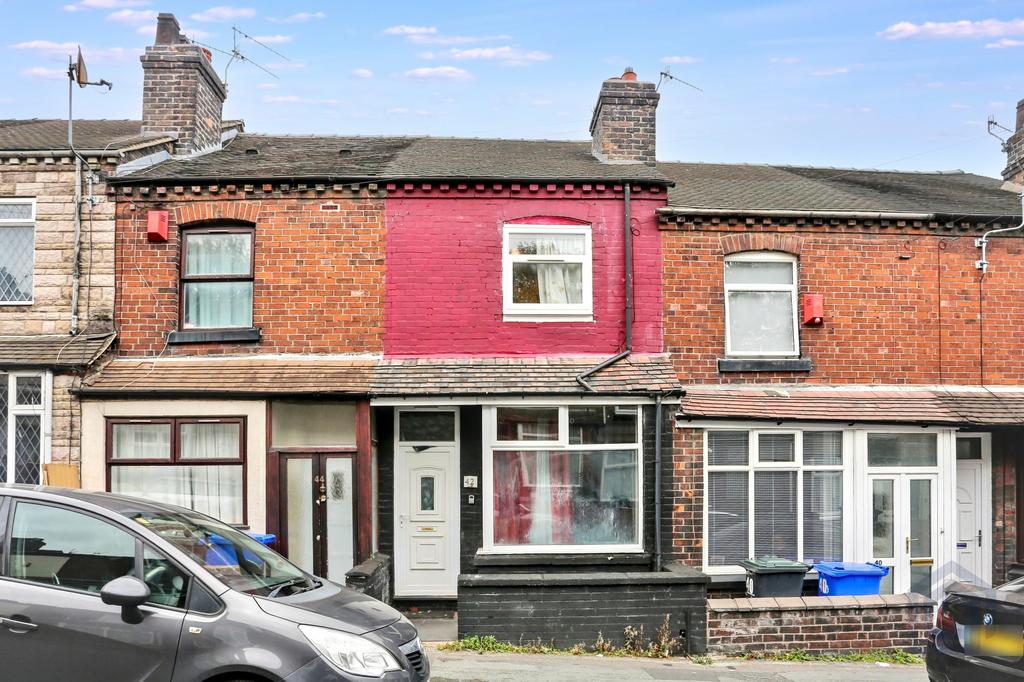 Stoke-on-Trent ST6 2 bed terraced house - £13,000