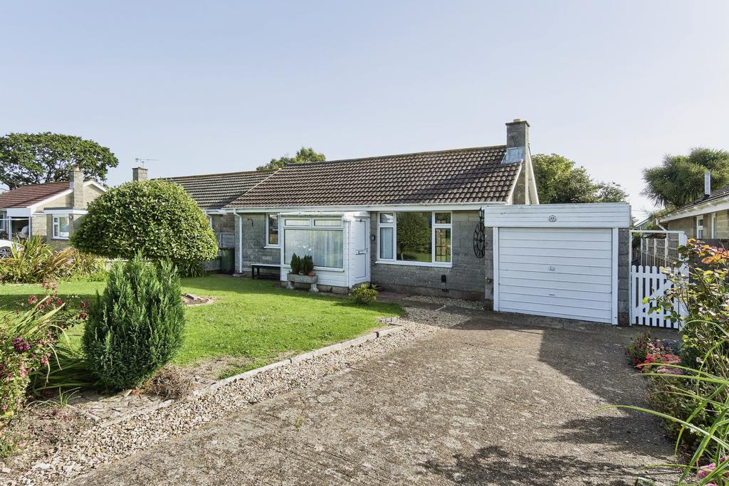Parkway, PO40 2 bed bungalow - £1,200 pcm (£277 pw)