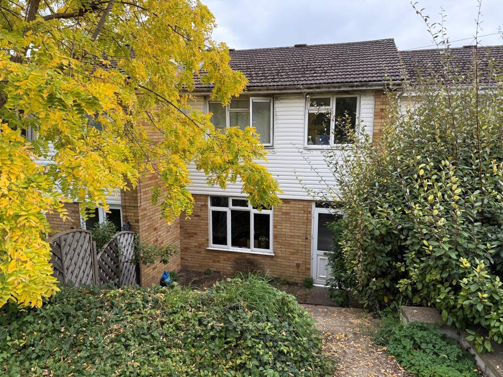 Telford Way, High Wycombe, HP13 3 bed terraced house - £1,800 pcm (£415 pw)