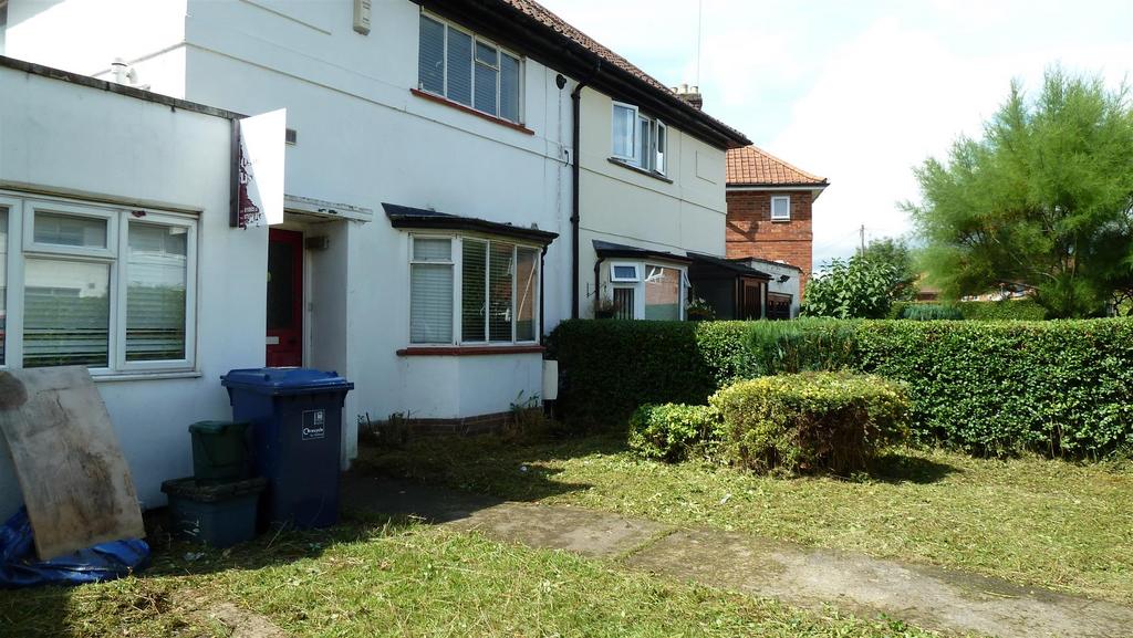 Grays Road 5 bed house - £3,895 pcm (£899 pw)