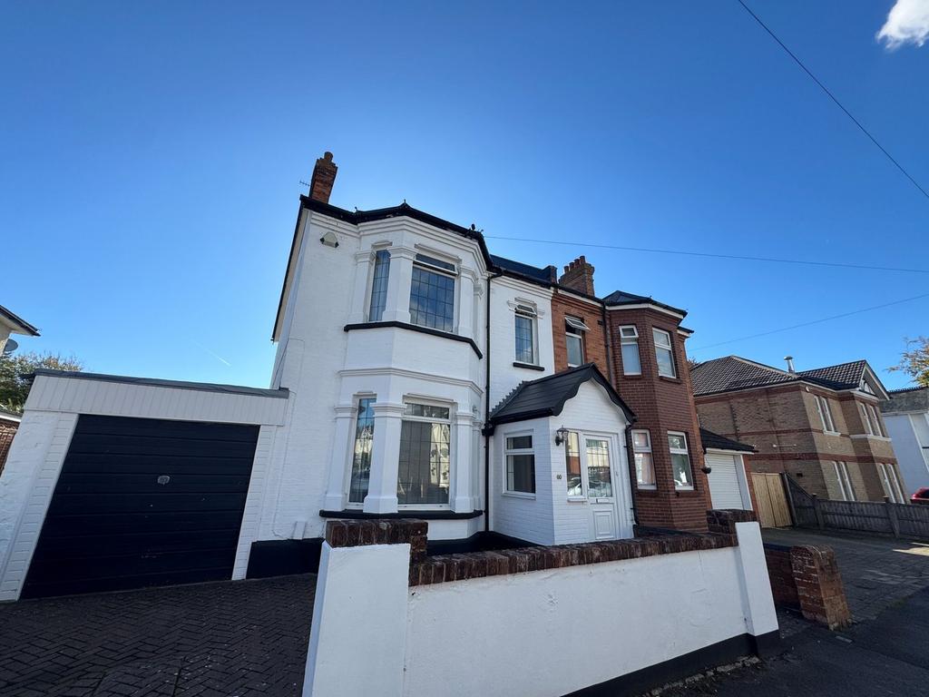 Richmond Wood Road, Bournemouth, BH8 1 bed in a house share - £650 pcm ...
