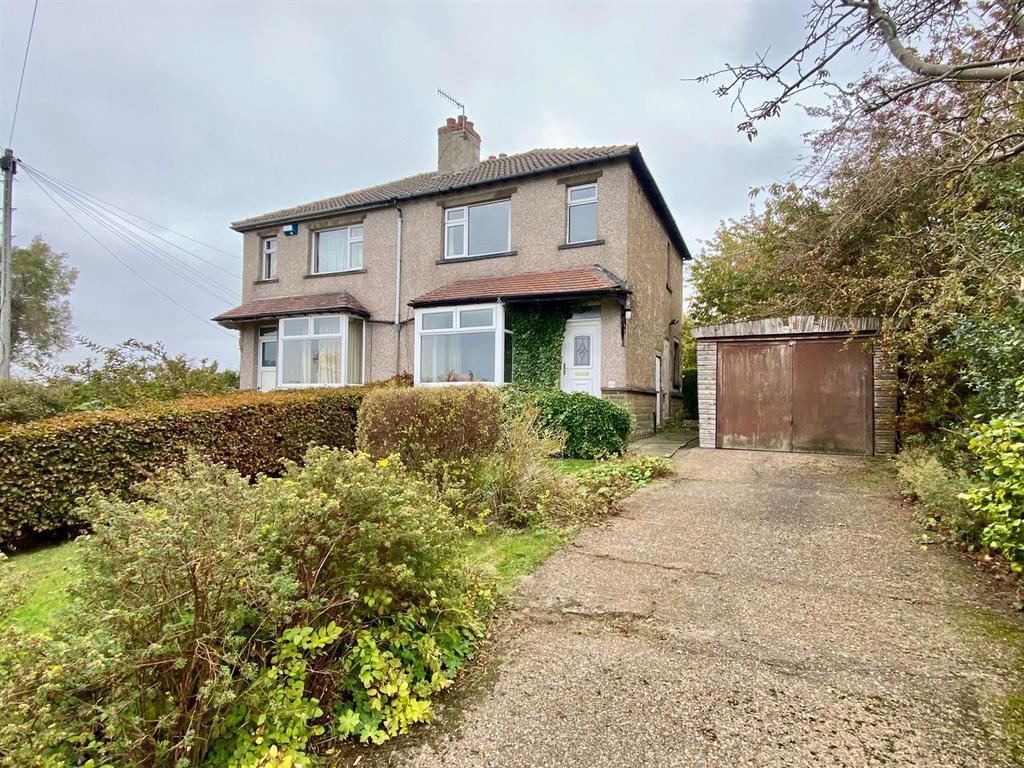 Hall Bower Lane, Huddersfield 3 bed semi-detached house for sale - £200,000