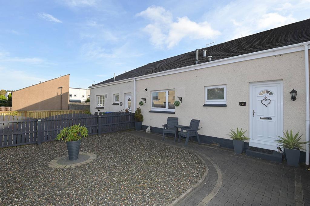 90 Cameron Way, Livingston, EH54 8HF 3 bed terraced house - £155,000
