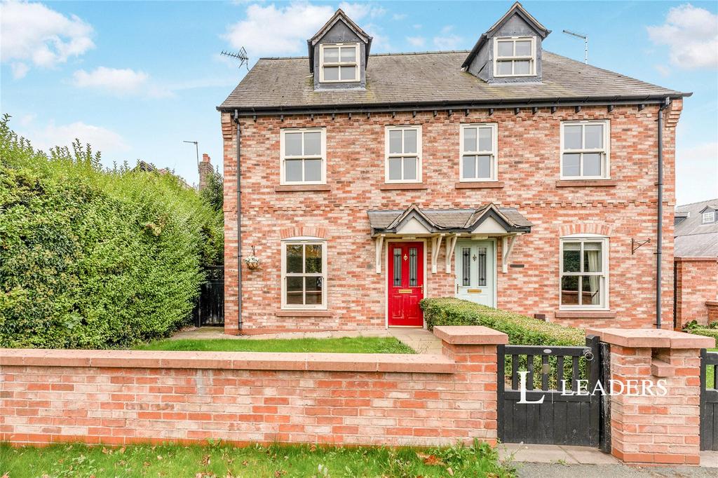 Castle Gate, Holt, LL13 4 bed semi-detached house - £1,800 pcm (£415 pw)
