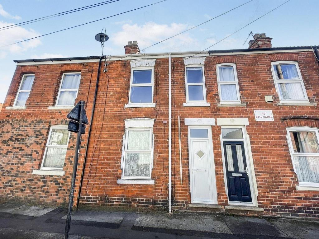 Arthur Street, Hull HU3 3 bed terraced house - £725 pcm (£167 pw)