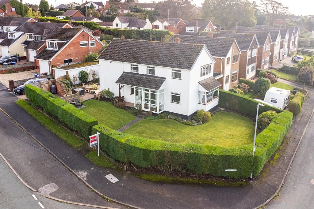 Slang Lane, Cannock Wood, WS15 3 bed detached house for sale - £425,000
