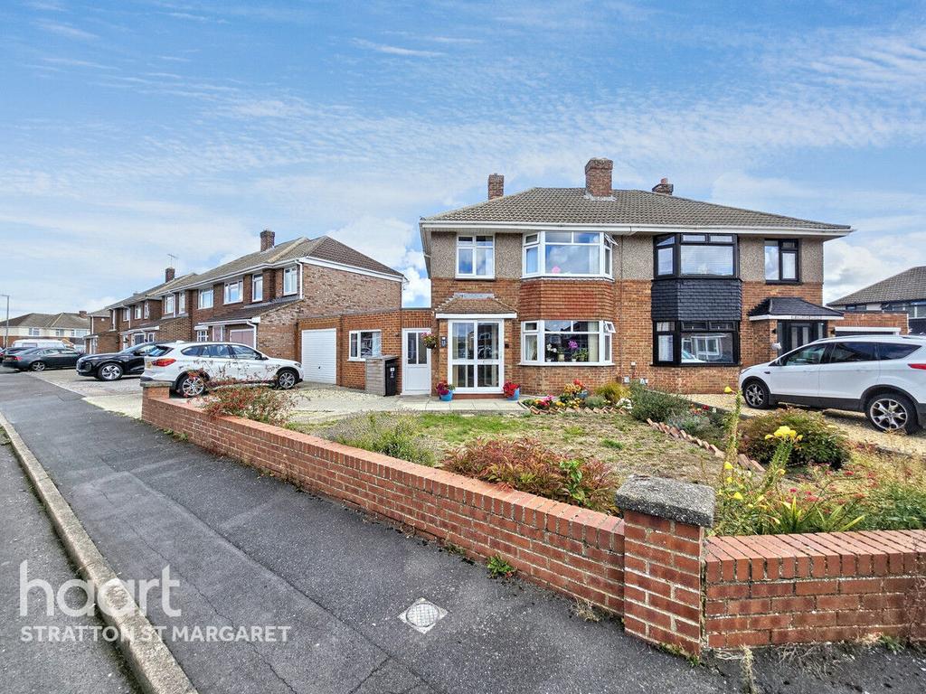 Frilford Drive, Swindon 3 bed semi-detached house - £350,000