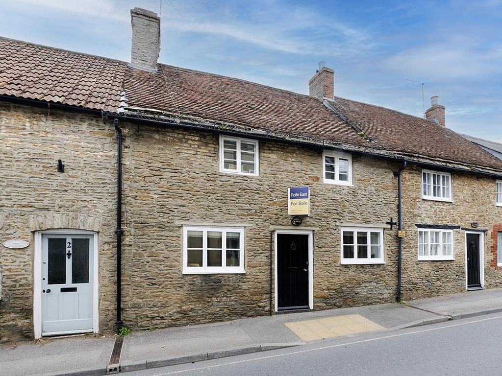 3 Ring Street, Stalbridge... 2 bed cottage - £235,000