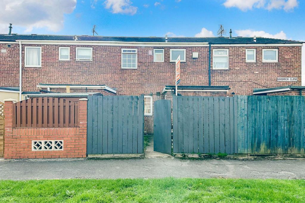 Goodrich Close, Hull HU2 3 bed terraced house - £90,000