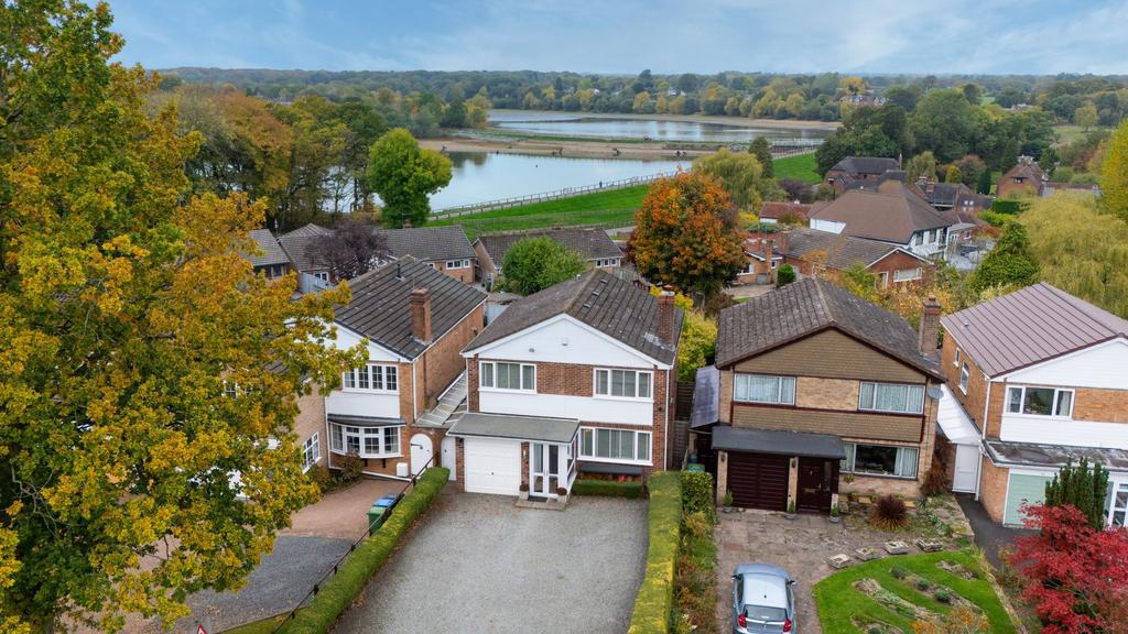 Shutt Lane, Earlswood, B94 3 bed detached house - £625,000