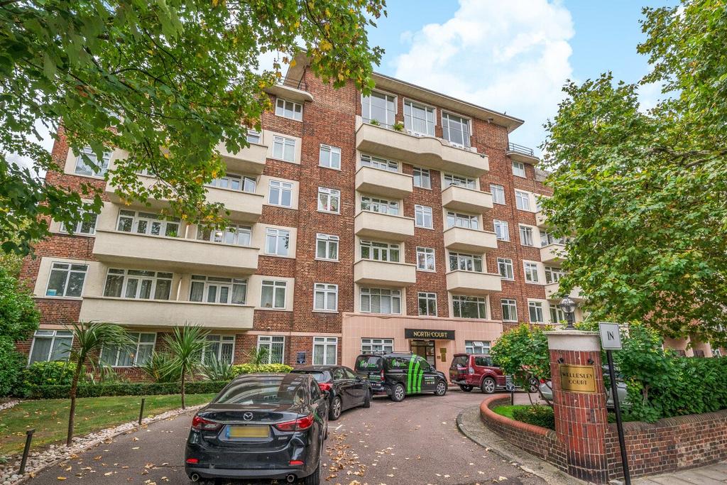 Maida Vale, London, W9 3 bed flat - £425,000