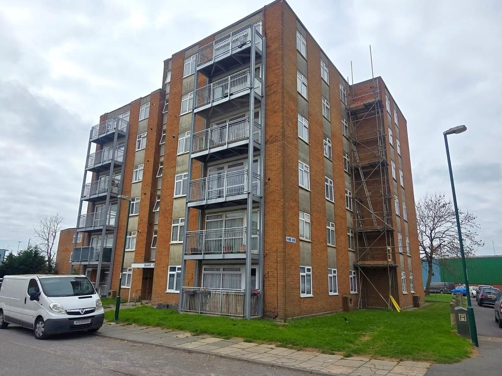 Grange Court, Southwick BN42 2 bed apartment - £1,195 pcm (£276 pw)
