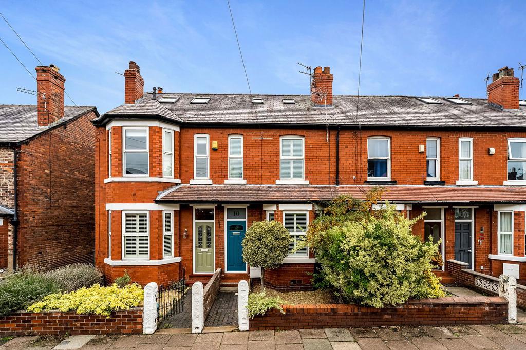 Ashton Avenue, Altrincham WA14 3 bed terraced house - £475,000