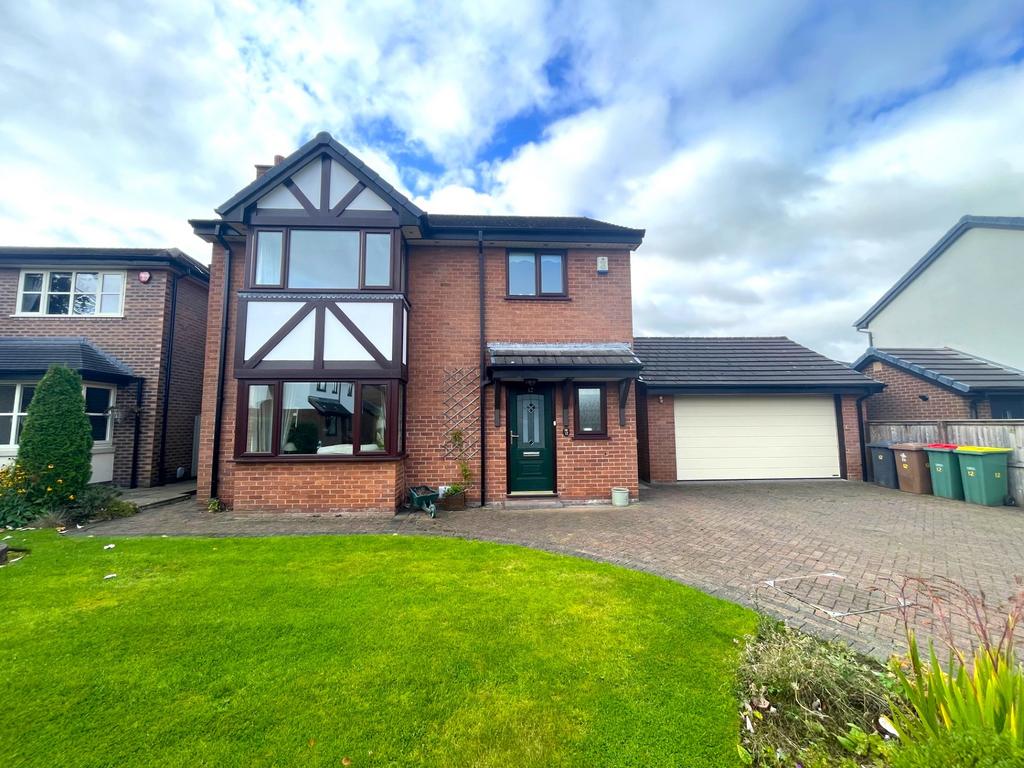 Hoylake Close, Fulwood PR2 3 bed detached house - £370,000