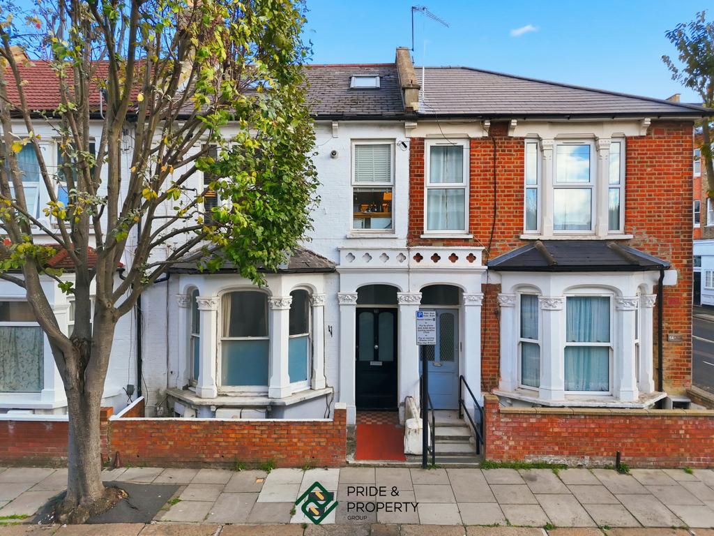 Tunis Road, Shepherds Bush, W12 1 bed flat - £1,900 pcm (£438 pw)