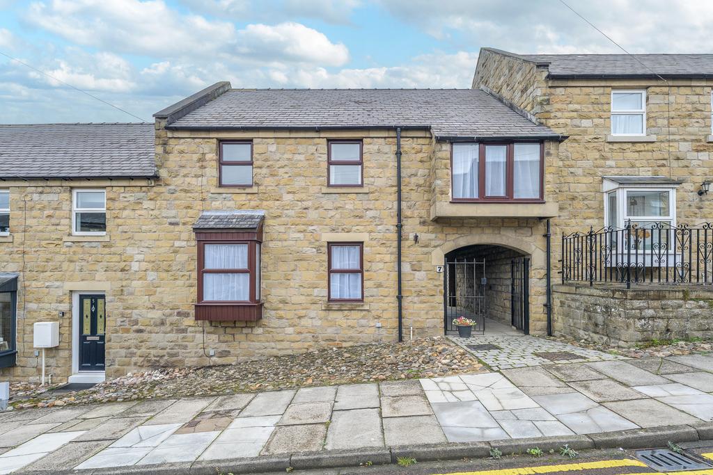 Alnwick NE66 3 bed terraced house - £190,000