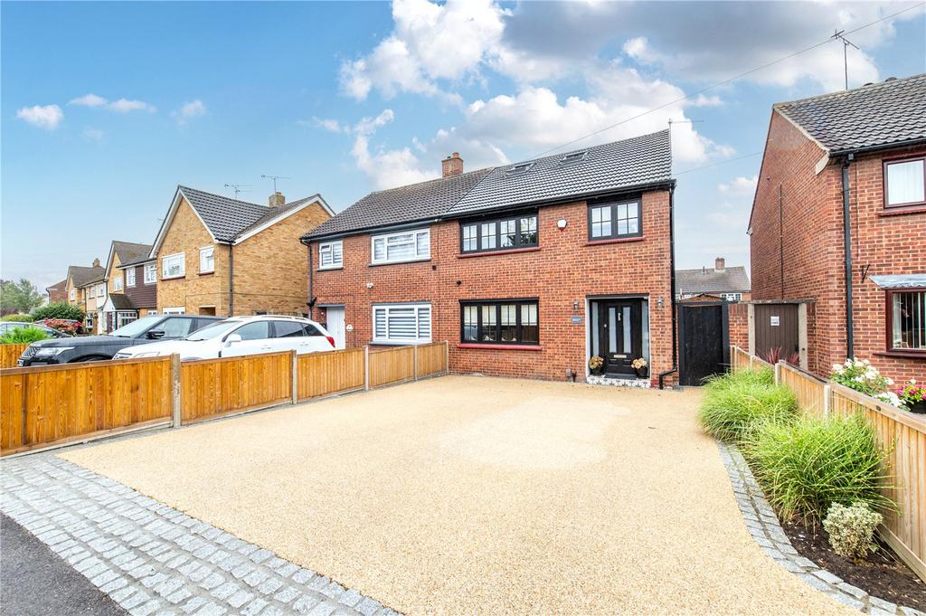 Tennyson Walk, Northfleet, Gravesend... 4 bed semi-detached house - £ ...