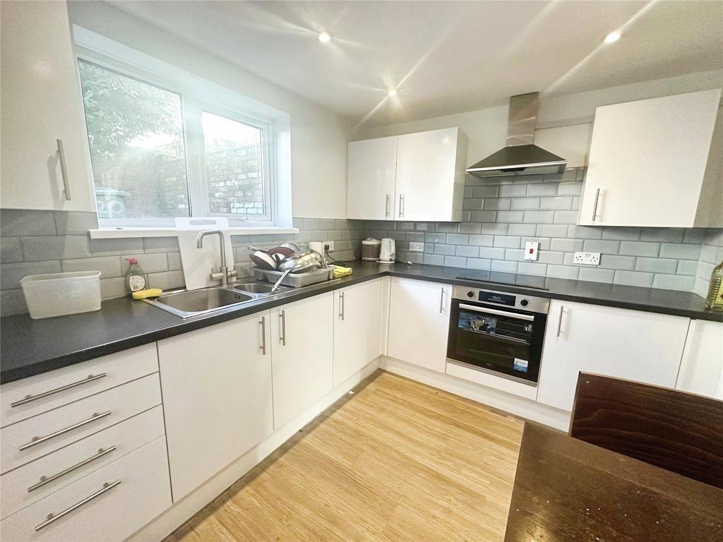 Salisbury Road, Devon EX4 1 bed in a house share to rent - £780 pcm (£ ...