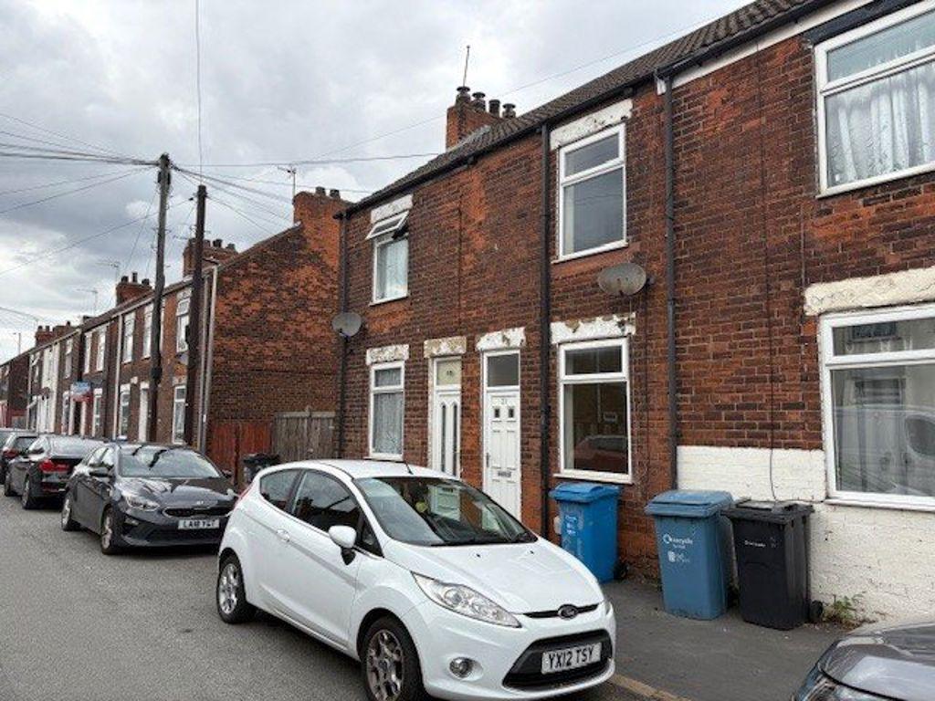 21 Lorriane Street, Hull, HU8 8EG 2 bed terraced house - £550 pcm (£127 pw)