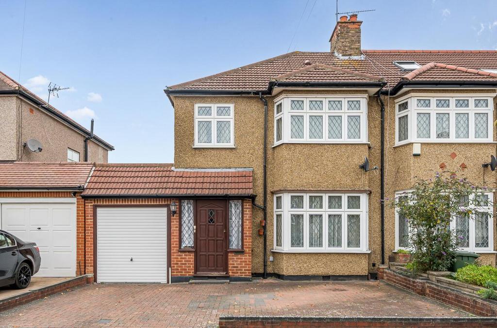 Mount Drive, Harrow HA2 3 bed semi-detached house for sale - £749,950