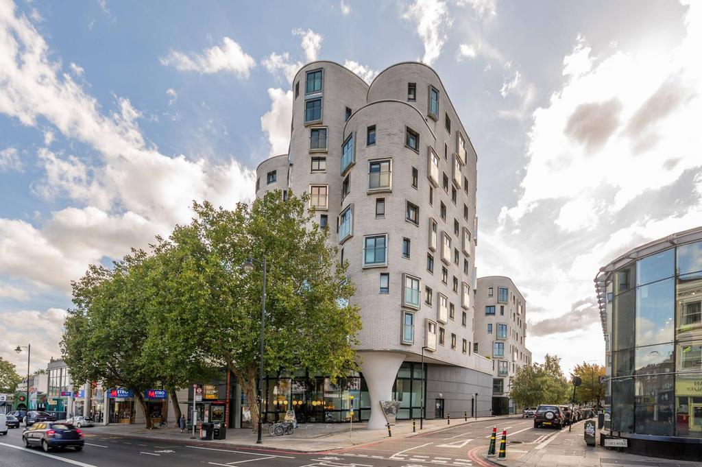 St Lukes Avenue, Clapham, London, SW4 1 bed flat for sale - £400,000