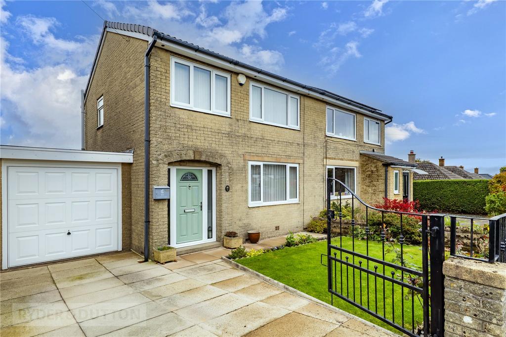 Longfield Avenue, Golcar... 3 bed semi-detached house for sale - £250,000