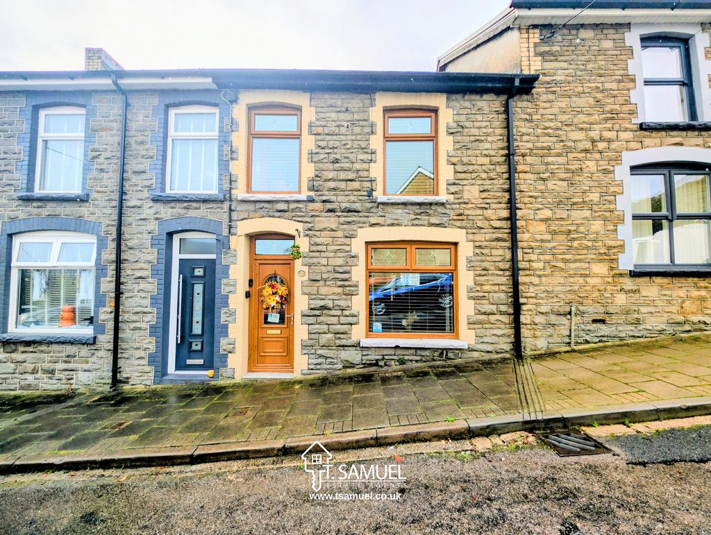 Ann Street, Abercynon, CF45 4NW 3 bed terraced house - £174,950