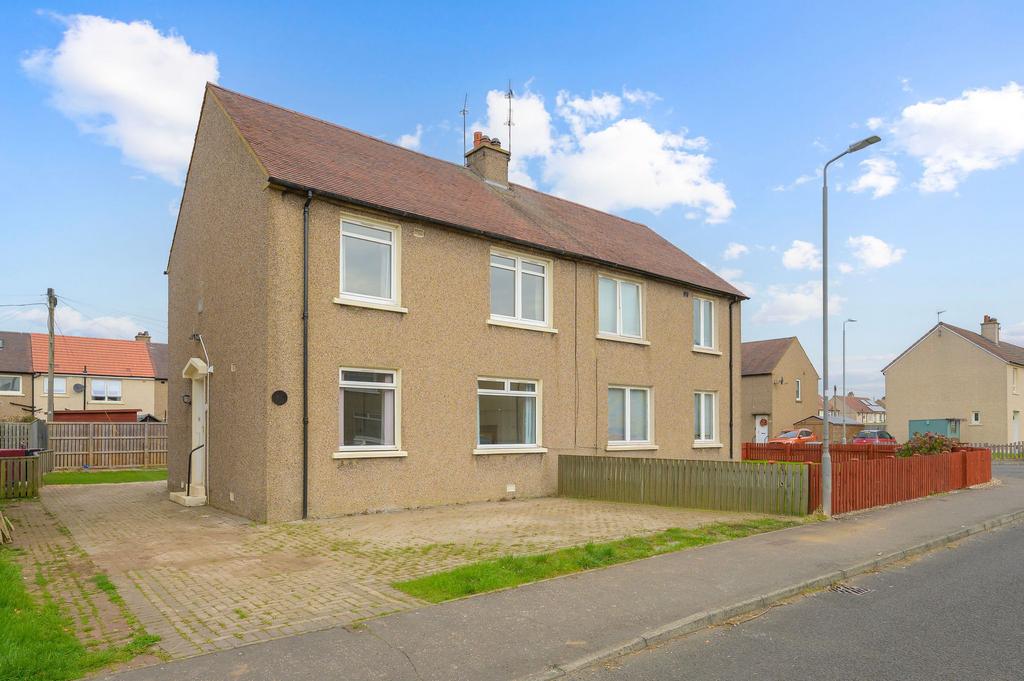 Hamilton Road, Grangemouth 4 bed semi-detached house - £175,000