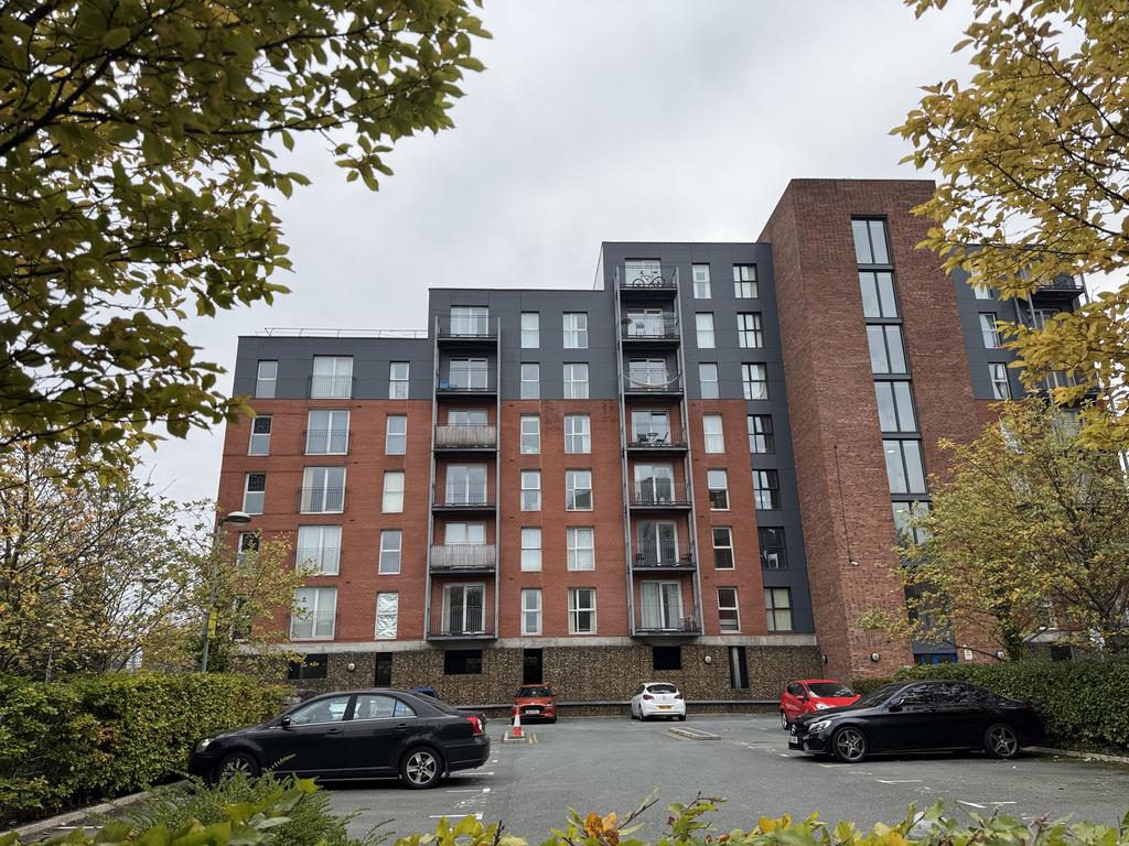 Stillwater Drive, Manchester M11 2 bed apartment - £1,200 pcm (£277 pw)