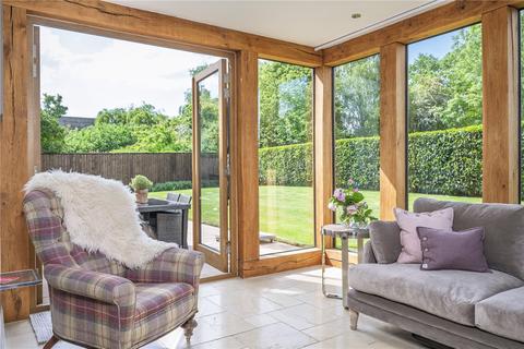 Houses for sale in Broadway, Worcestershire | OnTheMarket