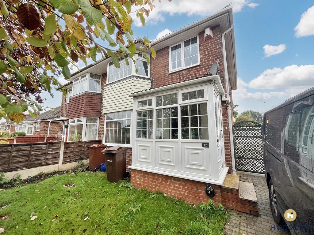 Ledgard Drive, Wakefield WF4 3 bed semi-detached house - £1,200 pcm (£ ...