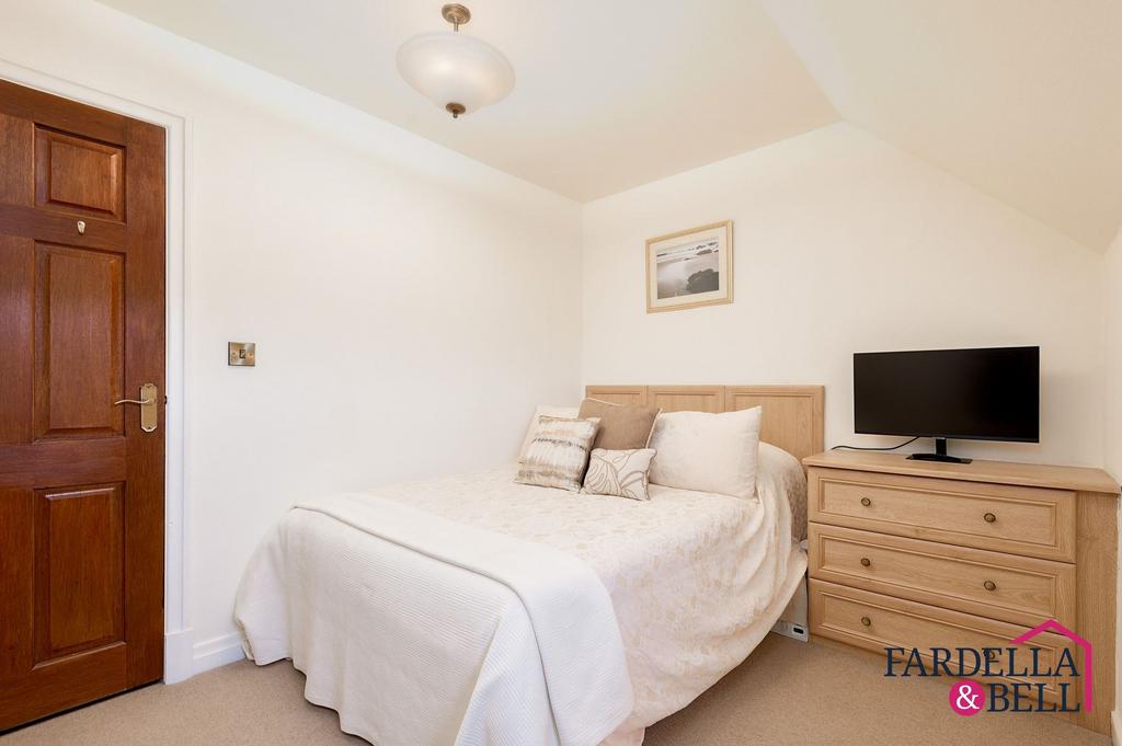 Burnley Road, Cliviger, BB10 4 bed detached house for sale - £636,500