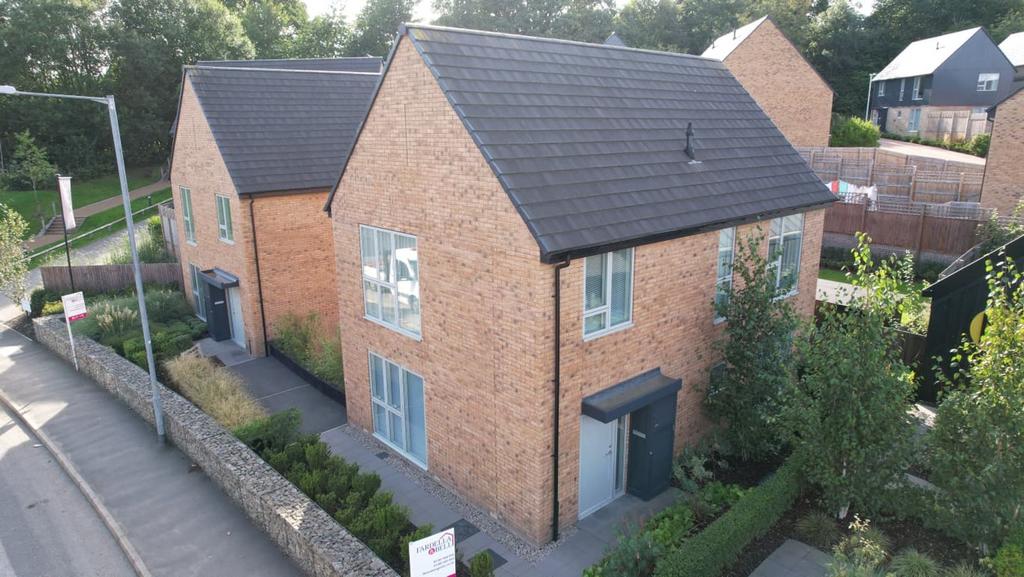 Trough Laithe Road, Barrowford, BB9 4 bed detached house - £380,000
