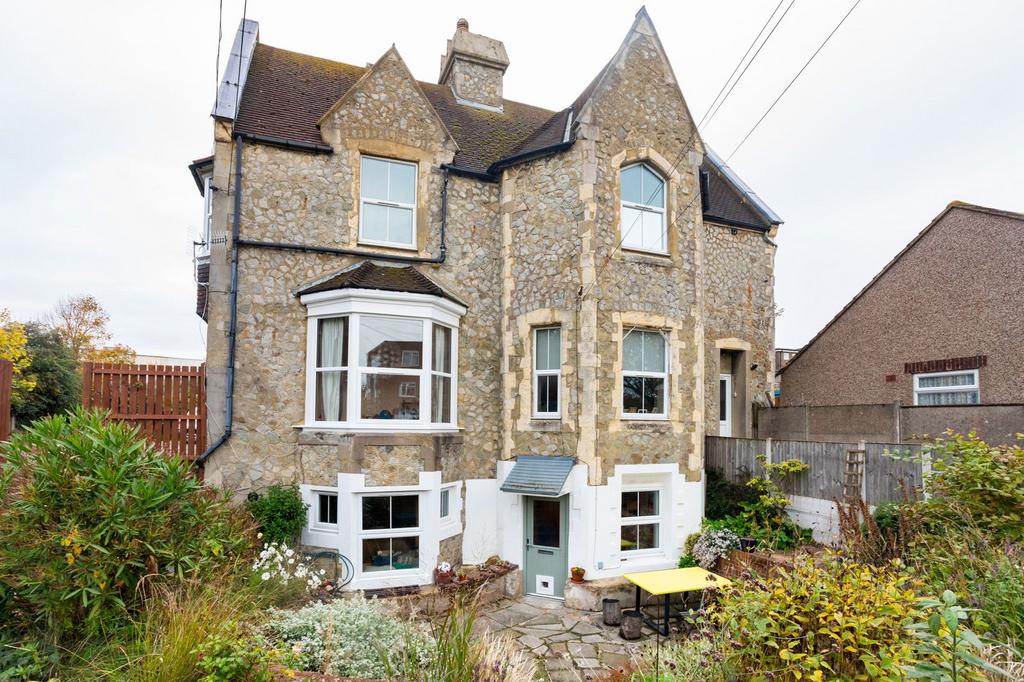Aaron House, Harbour Way CT20 1 bed flat for sale - £230,000