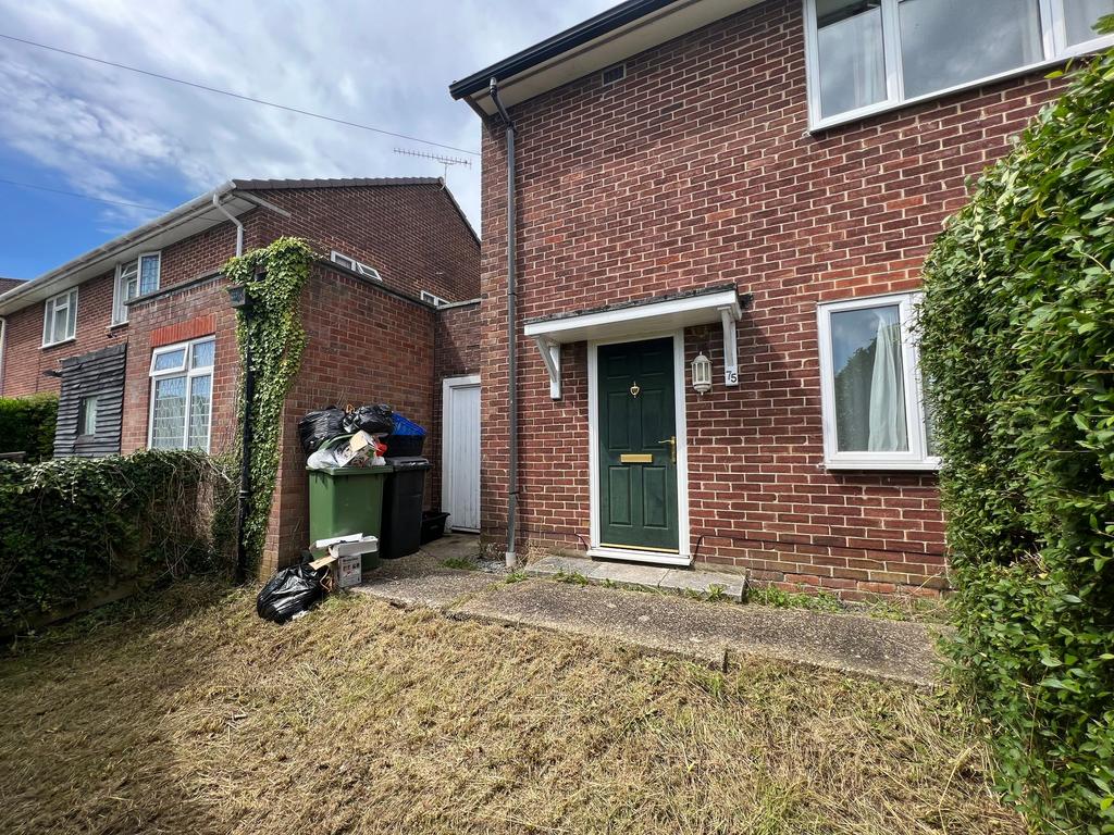 Fox Lane, Winchester, SO22 4 bed semi-detached house - £2,050 pcm (£473 pw)