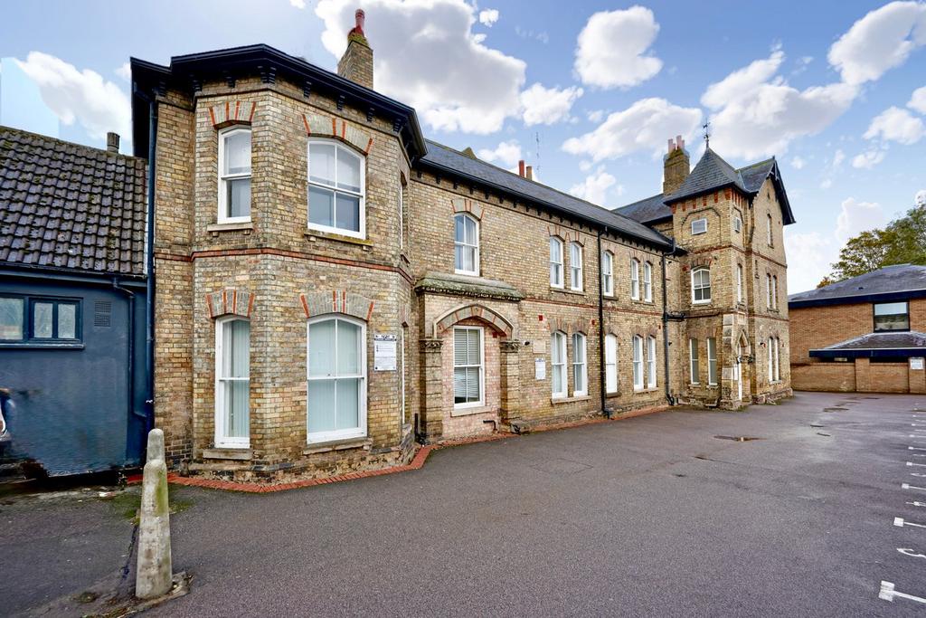 Grammar School Walk, Huntingdon, PE29 1 bed apartment - £150,000